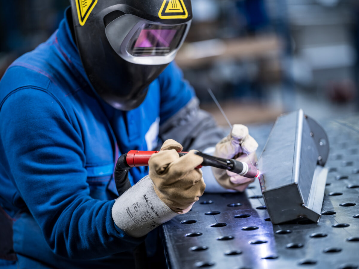 Industrial Parts Washers for Thorough Cleaning | Numafa